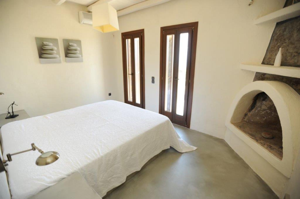 3 Αυτόνομες κατοικίες στον Κούνδουρο, Τζιά | Hellenic Land Properties